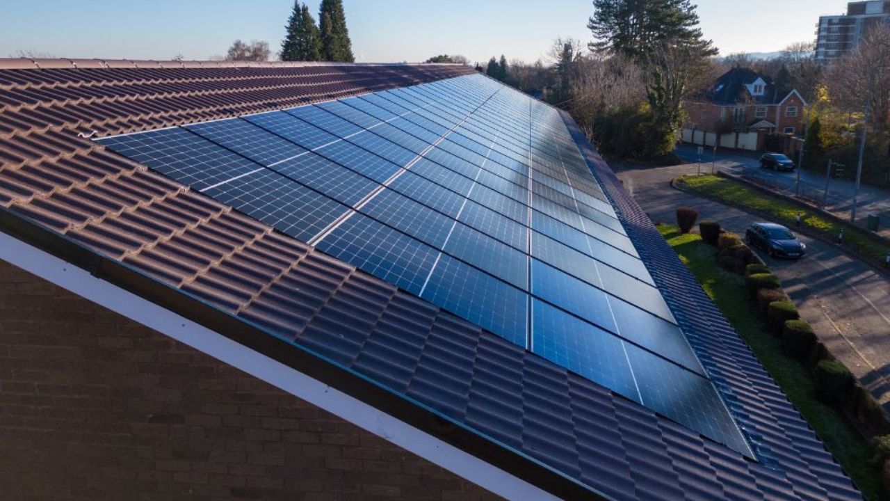 Allume Energy’s world-first SolShare rooftop solar technology ...